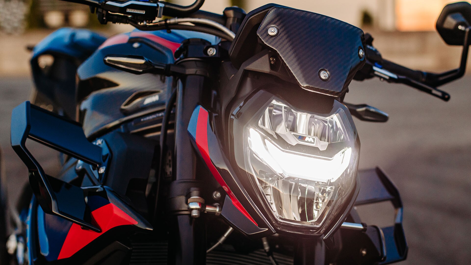 M 1000 R | BMW Motorrad